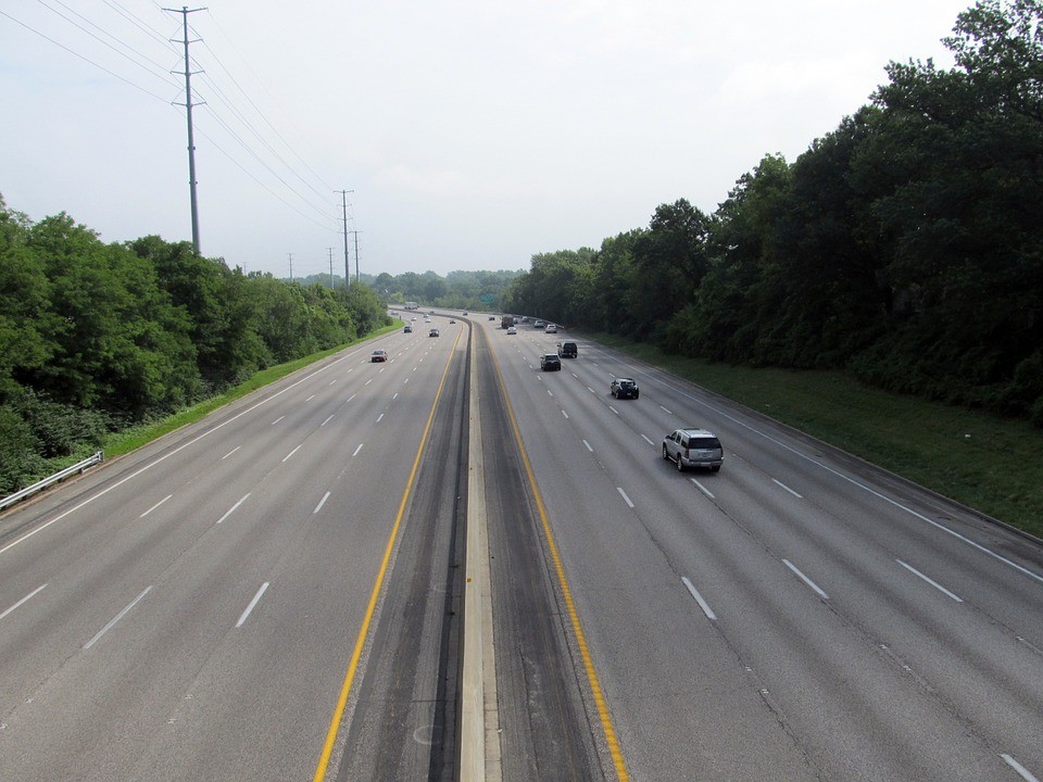 Eight Road Courtesies You Should Practice When Driving on the Highway