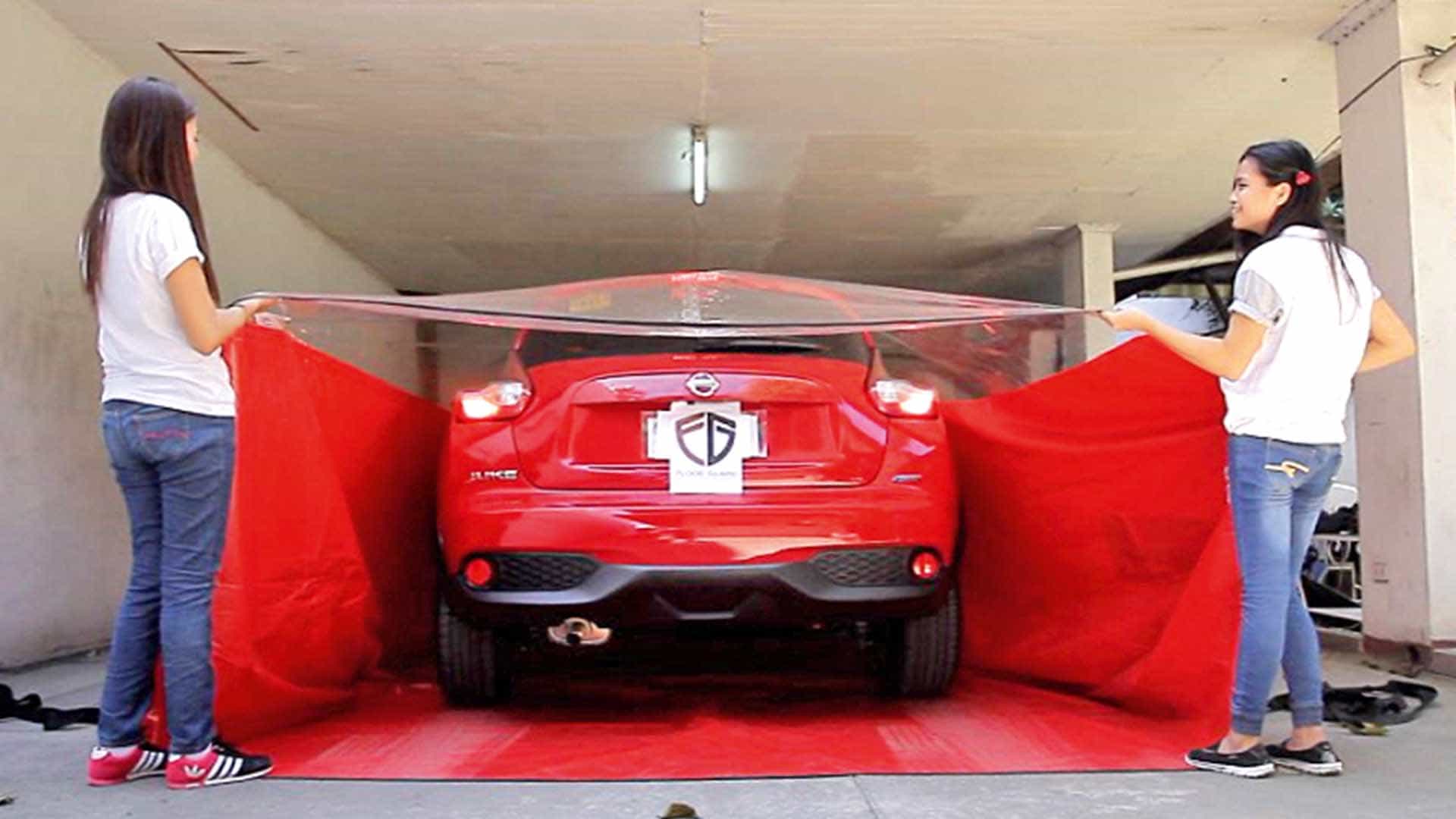 FANCY A SERVING OF CAR FLOAT?