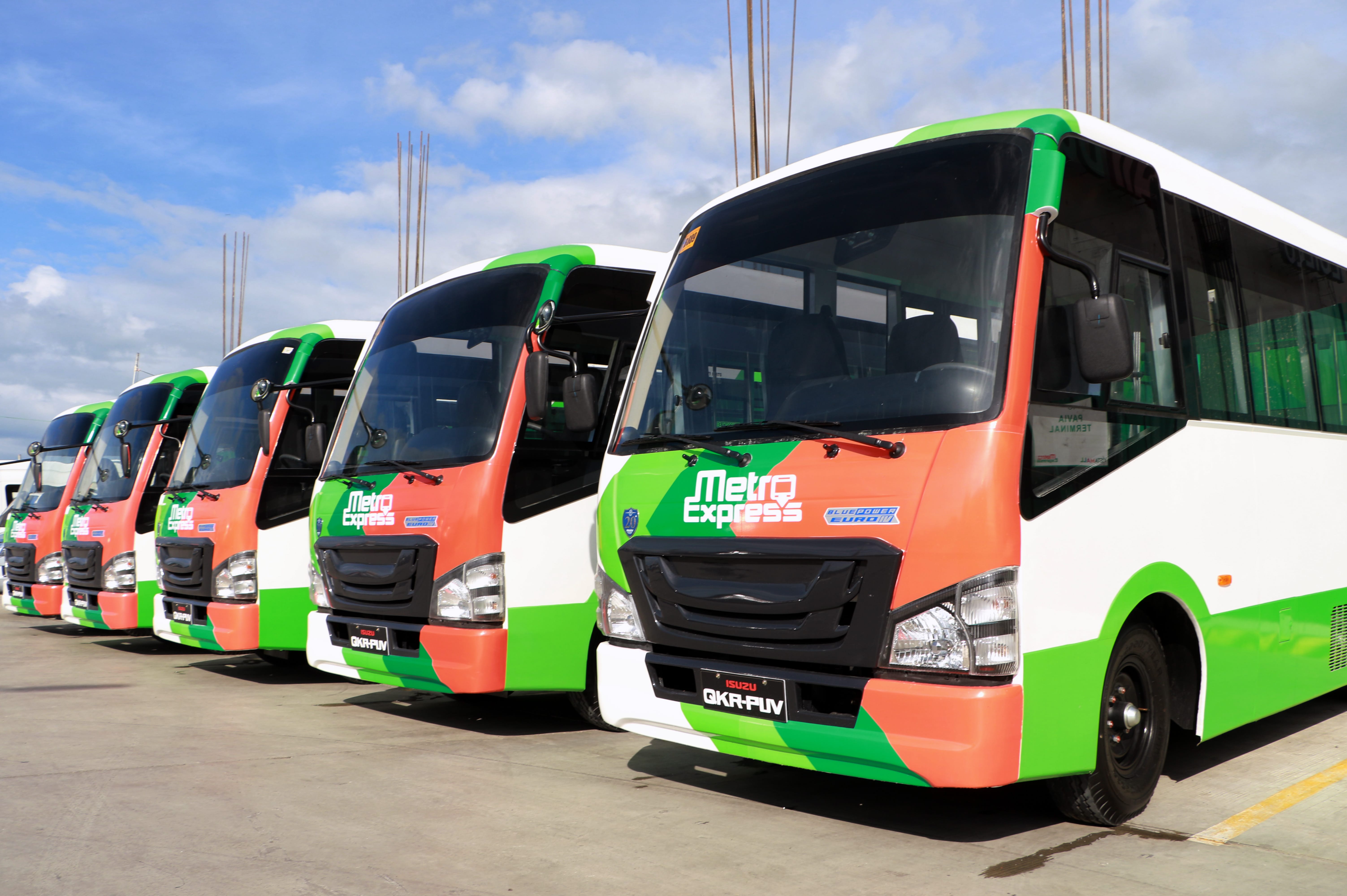 Isuzu PH Turns Over 15 Modernized Jeepneys in Iloilo to Kickstart ...