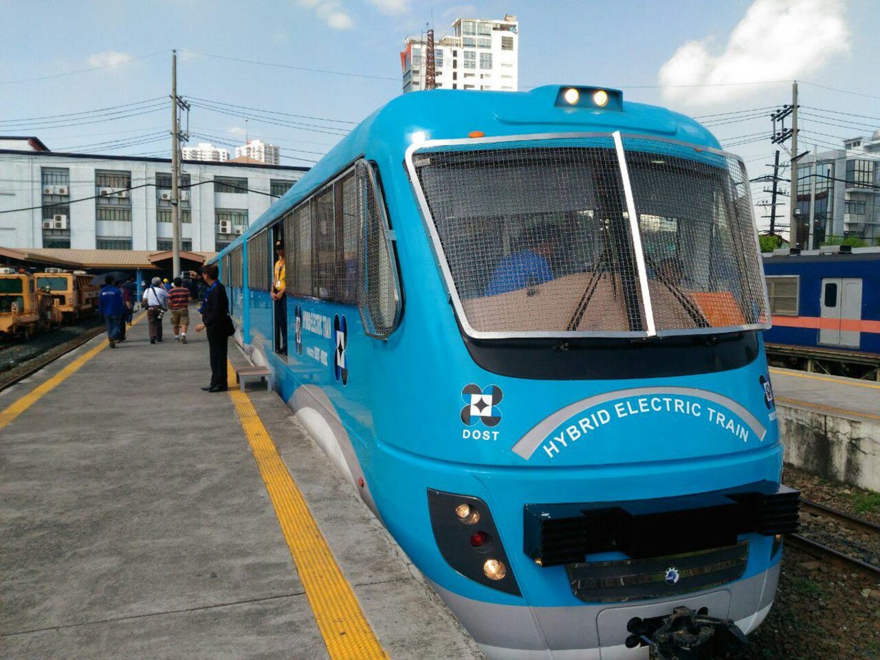 Meet the First Filipino-Built Train: The Hybrid Electric Train (HET)
