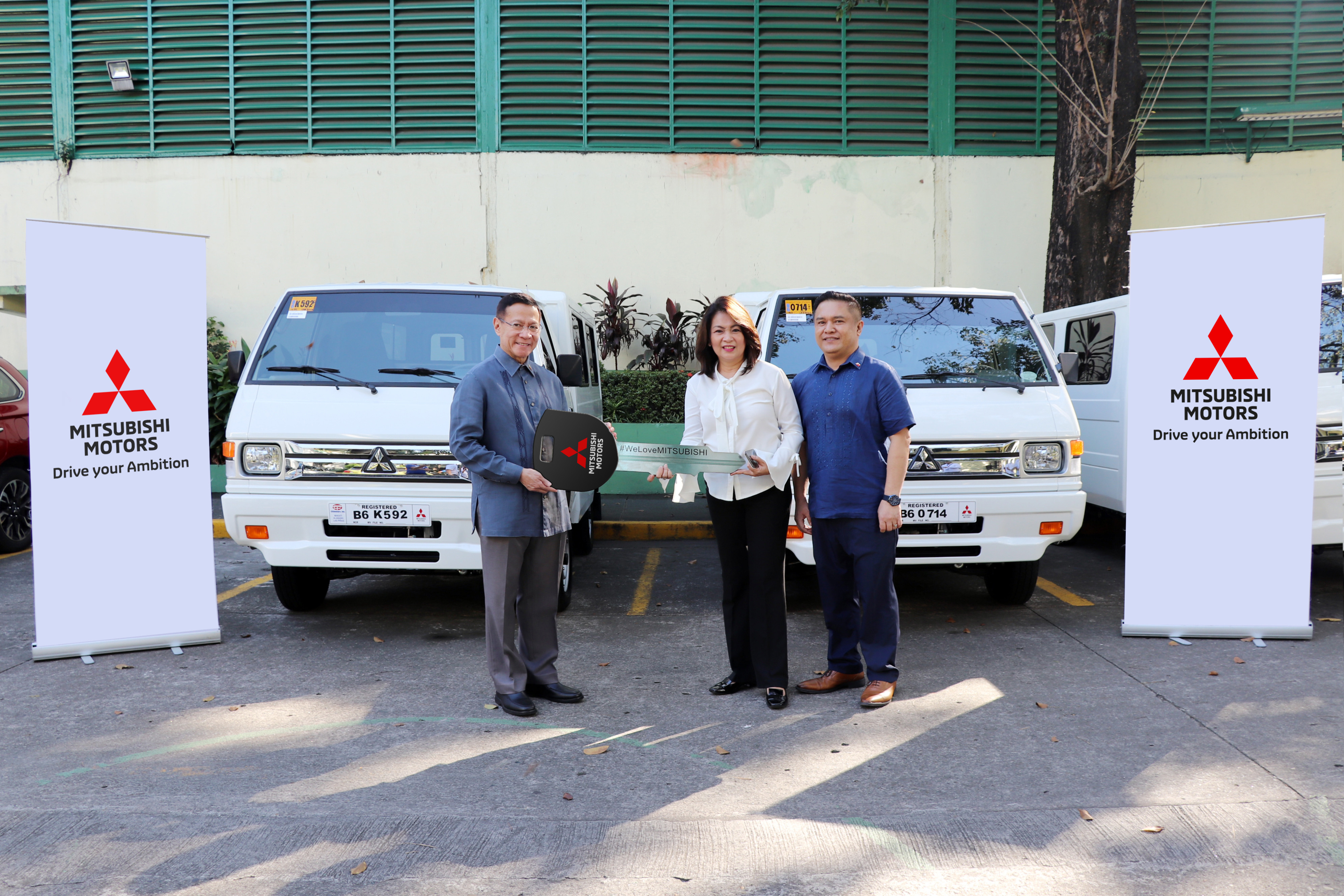 Mitsubishi Delivers L300 Euro 4, Xpander to DBM, DOH