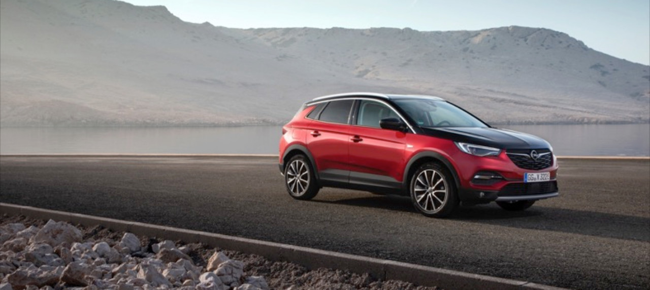 Vauxhall Launches their First Ever Plug In Hybrid