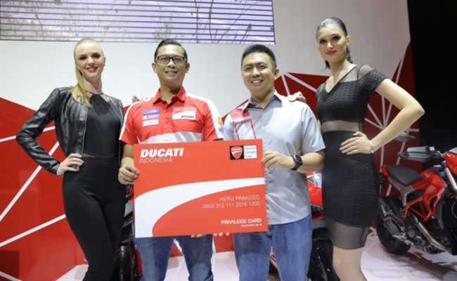 Ducati Indonesia Serahkan Ducati Service Privilage Card