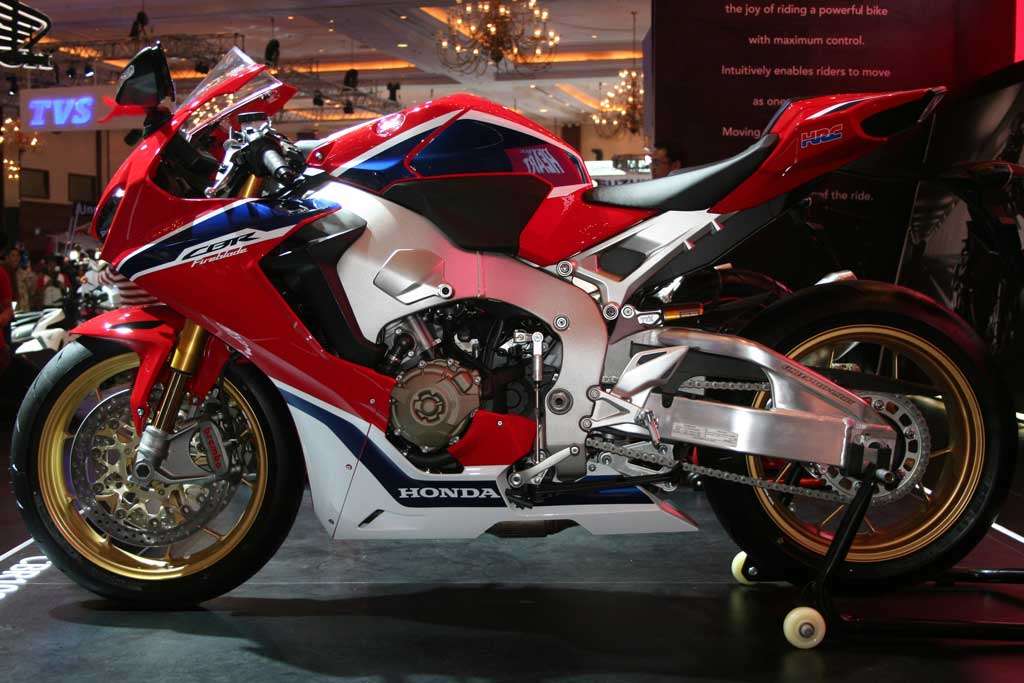 Evolusi Honda CBR1000RR SP1 Model 2017