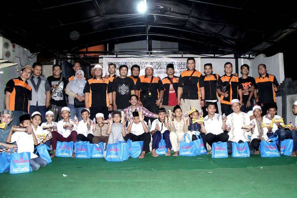 Bukber dan Berbagi a la HMPC Jakarta