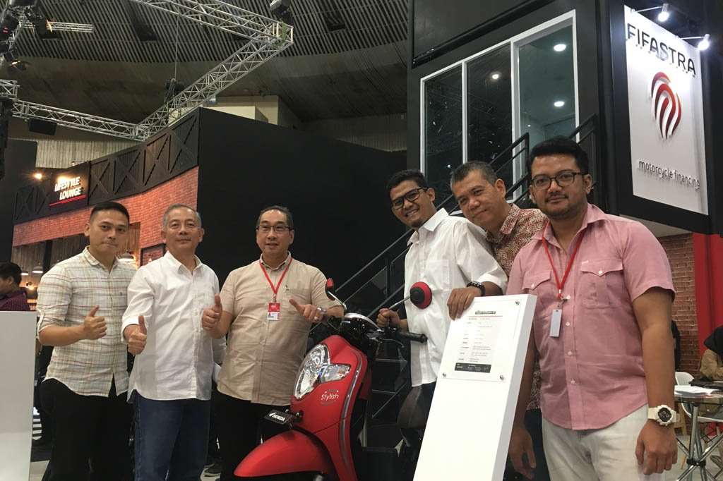 FIFASTRA Tawarakan Kemudahan Beli Motor di IMOS 2018
