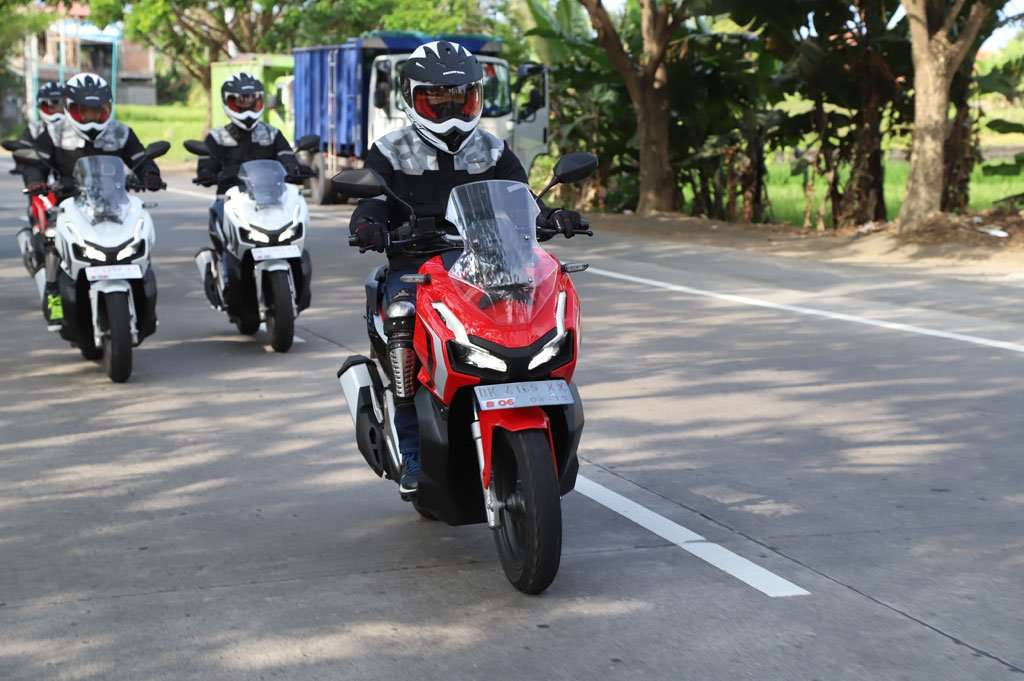 TEST RIDE: Honda ADV 150, Handling dan Iritnya Jempolan