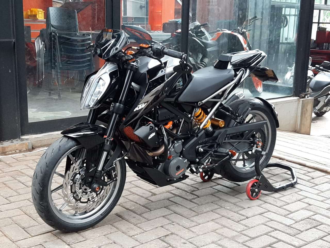KTM Duke 250R Roadster Karya Monkeywork Garage Keren Cuy!