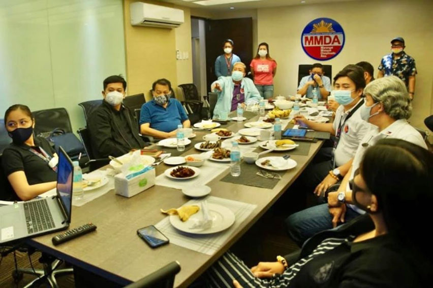 MMDA sets 12 interim bus stops, more to follow