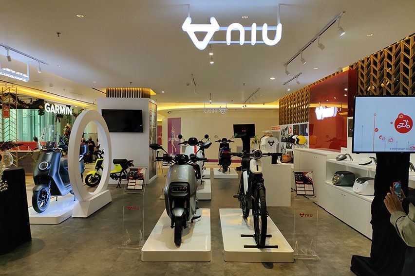Motor Listrik NIU Buka Premium Store di Grand Indonesia Jakarta