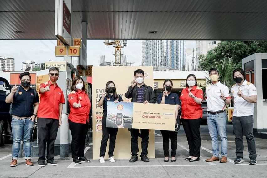 Shell’s Spin to Win hands P1M prize to lucky broker