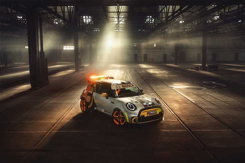 Mini Electric Pacesetter: The first electric Mini FIA Formula E Safety Car