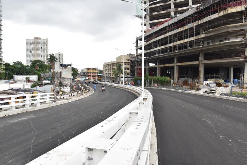 Villar makes ceremonial drive on Estrella-Pantaleon Bridge as ...