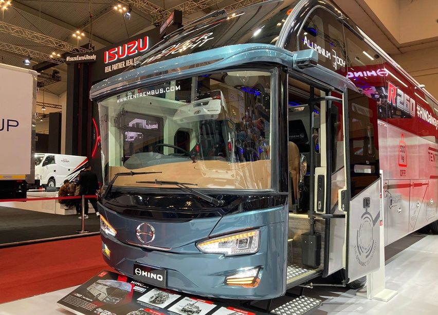 GIIAS 2021: Hino dan Tentrem Kolaborasi Ciptakan Bus R260 'Baru'