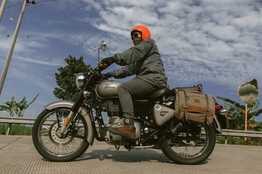 Royal Enfield dan Eiger Rancang Produk Riding Eksklusif