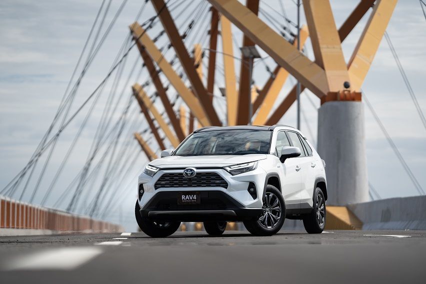 A closer look at the Toyota RAV4 variants | Zigwheels