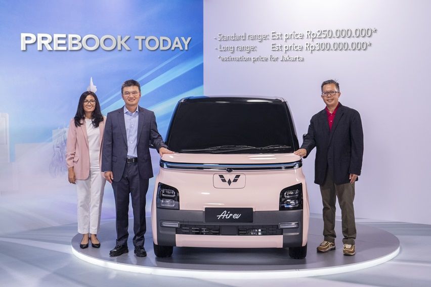 Wuling Elektrik E100 vs E200, Ini Detail Perbedaannya | Oto