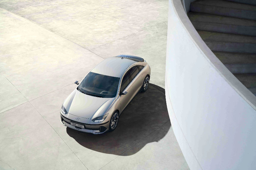 Isuzu Crosswind vs Mitsubishi Adventure - Find the better commute ...