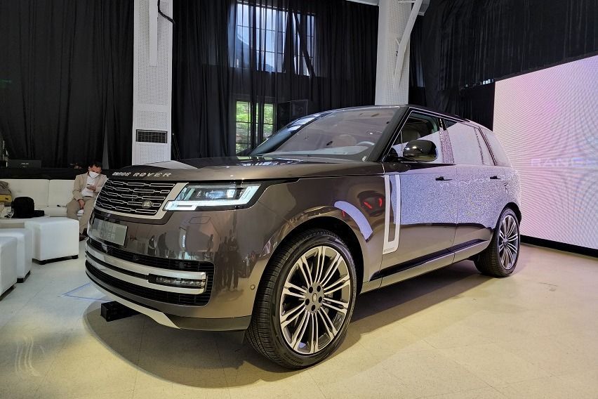 5th-gen Range Rover now in PH