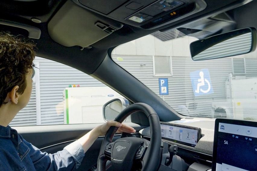 Ford creates robot charging station prototype