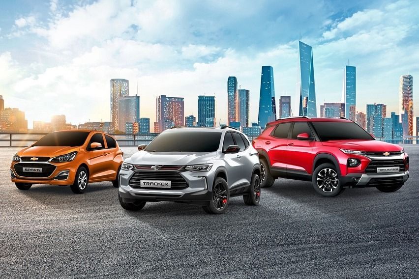 Isuzu Crosswind vs Mitsubishi Adventure - Find the better commute ...