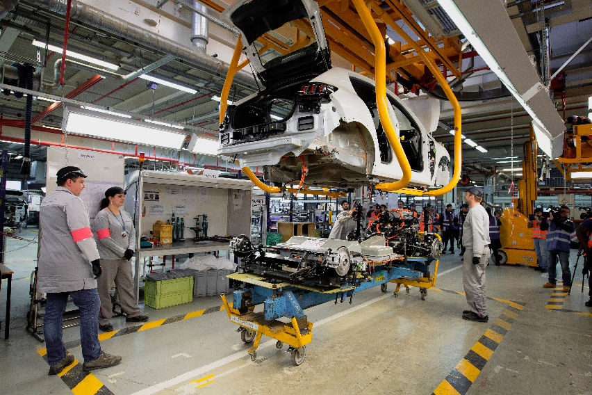 Peugeot gives sneak peek of EV factory