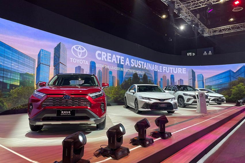 8th PIMS: Toyota PH showcases HEV lineup