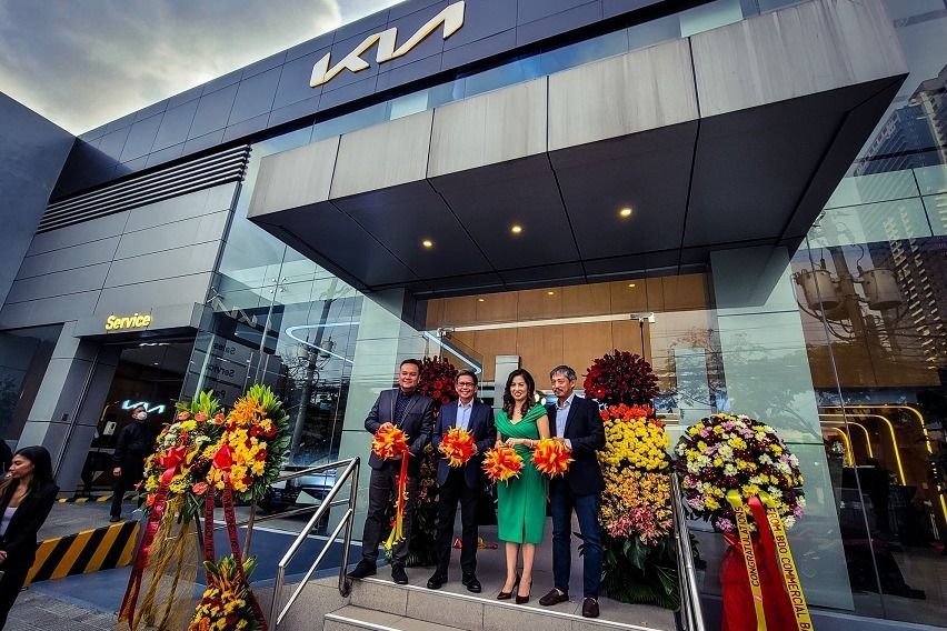 Kia PH’s Acropolis dealership sports new corporate identity