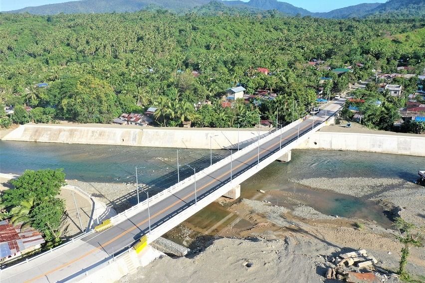 New bridge connects San Luis, Aurora communities