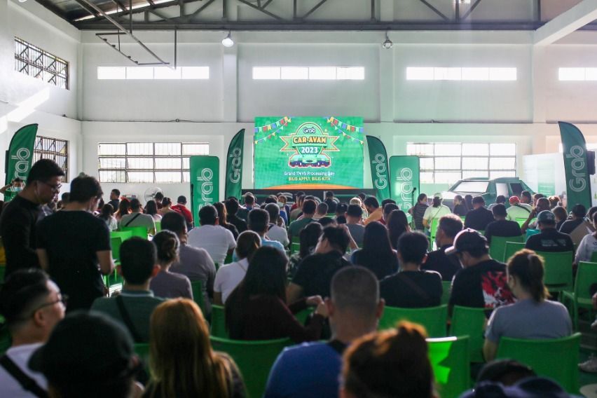 Grab PH draws applicants at latest caravan