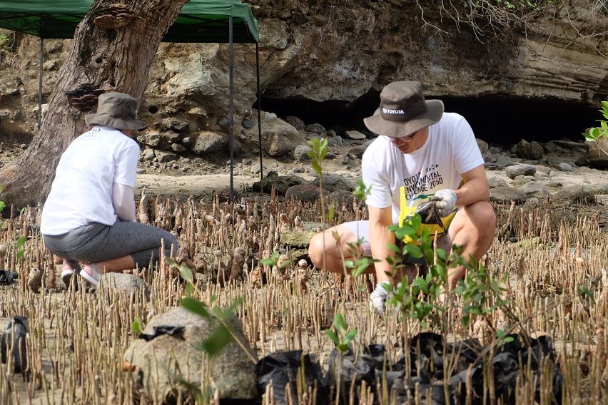 Toyota PH continues carbon-neutrality thrust for Earth Month 2023