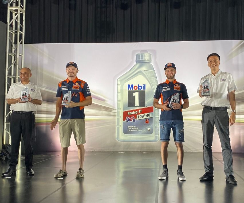 EMLI Rilis Oli Mobil 1 Racing, Disaksikan oleh Duo Pembalap MotoGP KTM