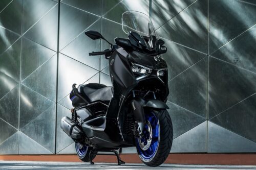 Yamaha XMax TechMax 2025 Hadir di IMOS dengan Layar TFT & Wind Screen Elektrik