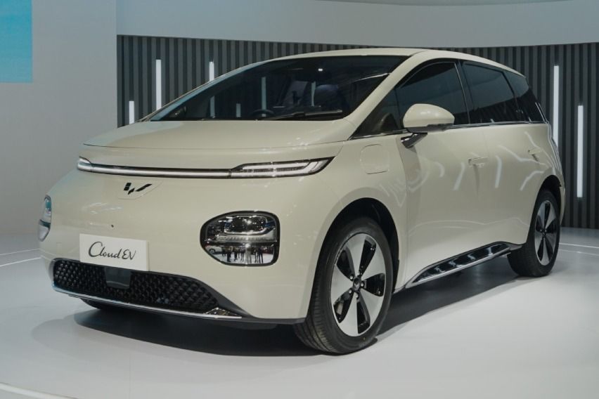 Wuling Cloud Ev Tampil Perdana, Spesifikasi dan Harga Masih Disimpan