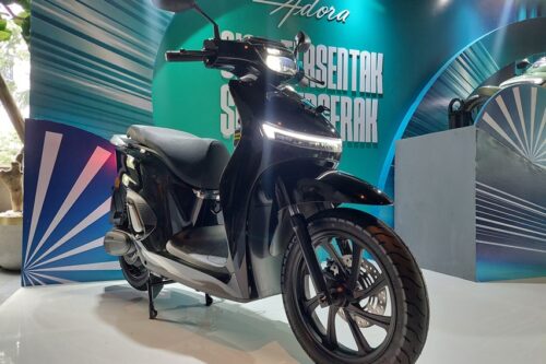 Indomobil Emotor Luncurkan Sepeda Motor Listrik Adora di IIMS 2025